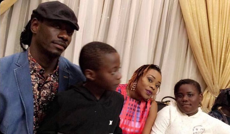 (04 photos) : Carlou-D fête l'anniversaire de sa femme avec...