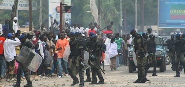 Ziguinchor : Ça chauffe entre forces de l’ordre et étudiants Ziguinchor : Ça chauffe entre forces de l’ordre et étudiants