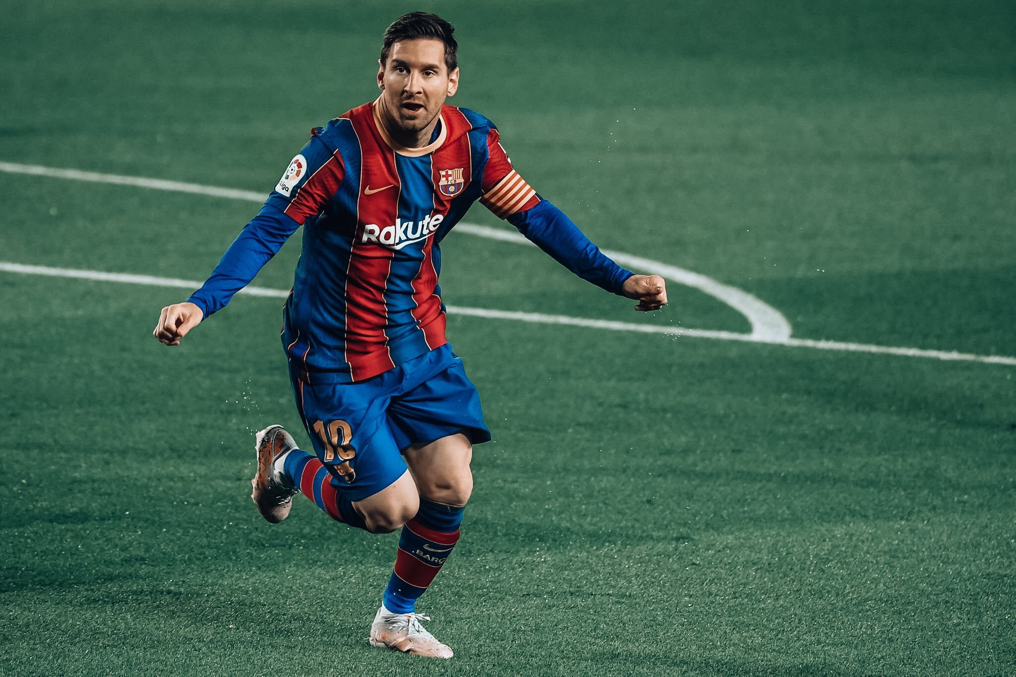 Mercato Le Psg Offre Deux Ans De Contrat à Leo Messi