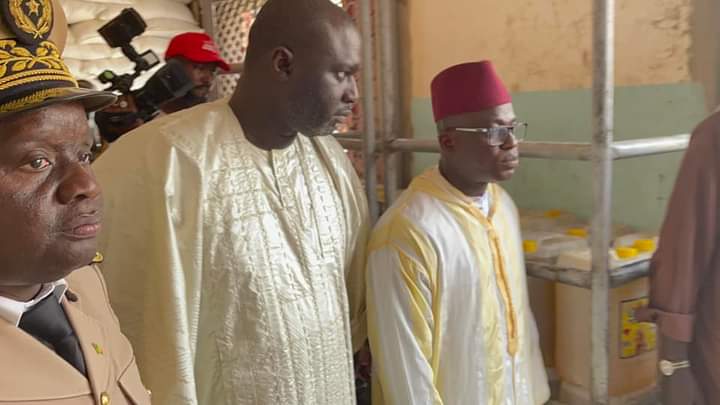 Gamou 2022: Abdou Karim Fofana en tournée dans les différents marchés ... Gamou 2022: Abdou Karim Fofana en tournée dans les différents marchés ...