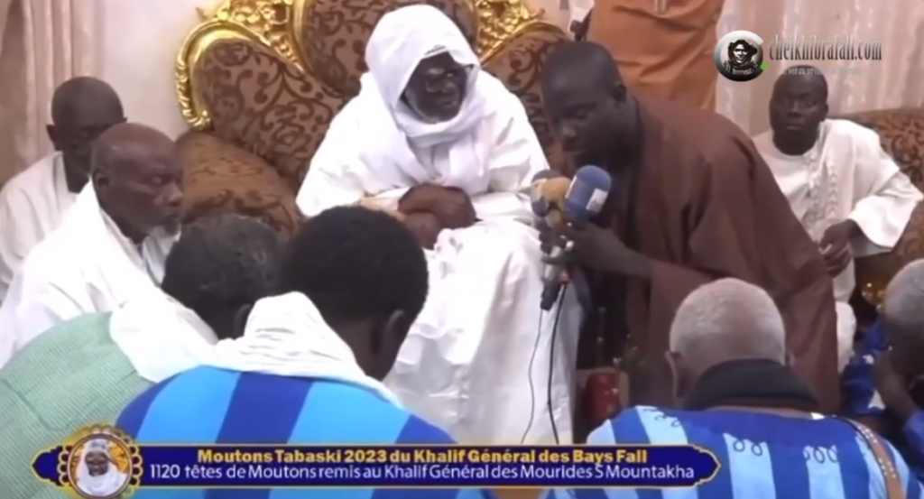 Raser les cheveux des gens, arracher leurs casquettes... S. Mountakha ...