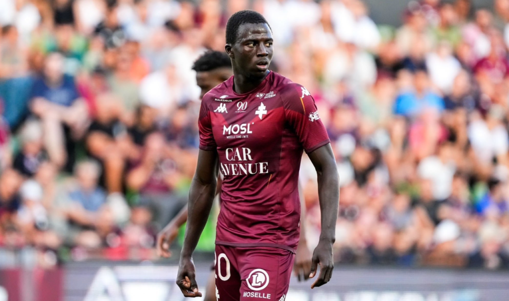 Foot – Mercato: Mamadou Lamine Guèye quitte Metz pour Paris