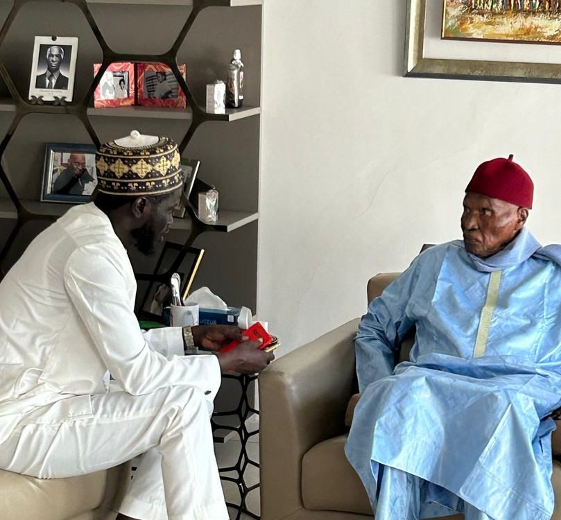 En images, la rencontre entre Abdoulaye Wade et Bassirou Diomaye Faye ...
