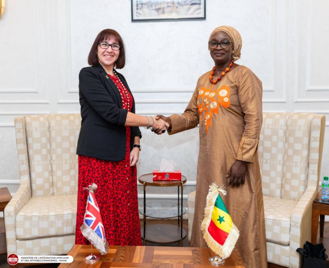 Coopération bilatérale : Mme Yassine Fall reçoit Mme Juliette John ...