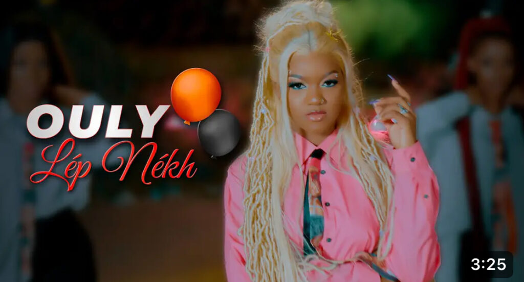 Vidéo : Ouly impressionne avec « Lep nekh », une œuvre marquante…