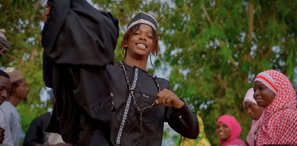 Découvrez le nouveau clip de l’artiste Wizzy Kana
