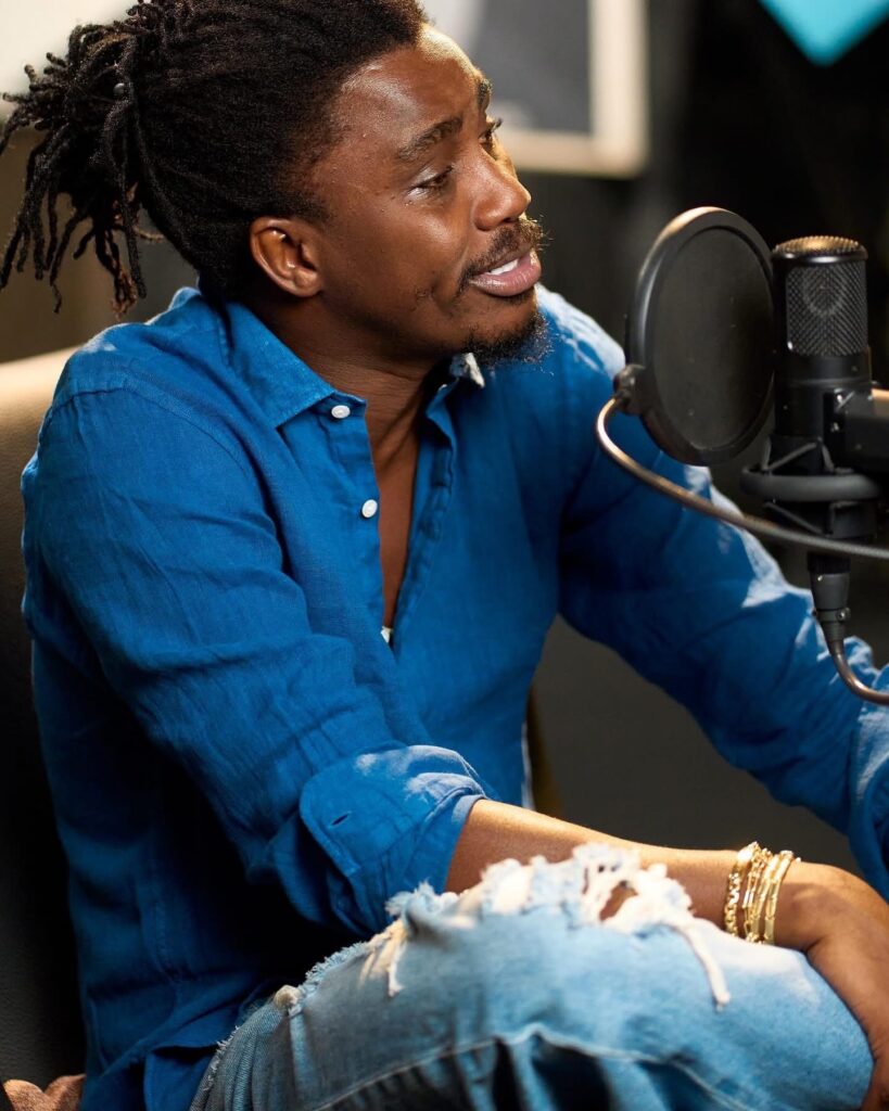 Wally Seck émeut les internautes avec une performance acoustique en ...