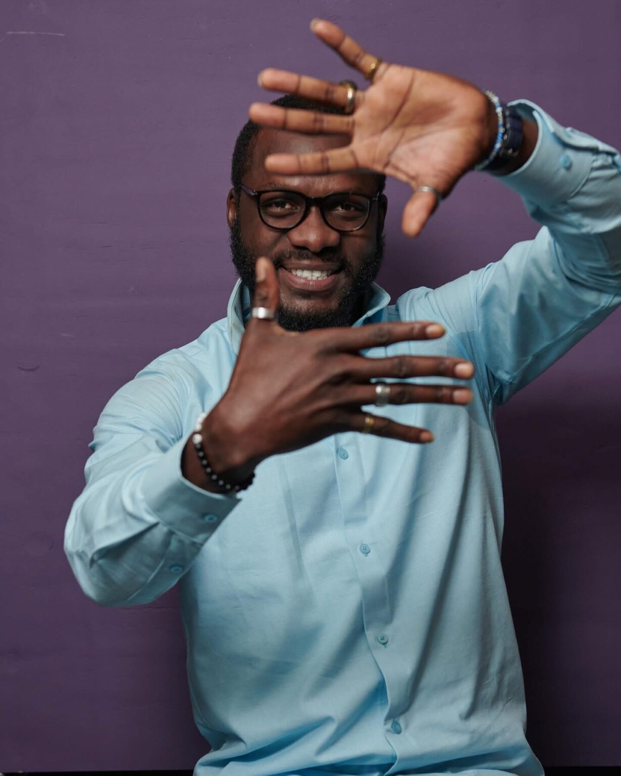 Roger Sallah, étoile montante du cinéma africain et voix engagée pour ...