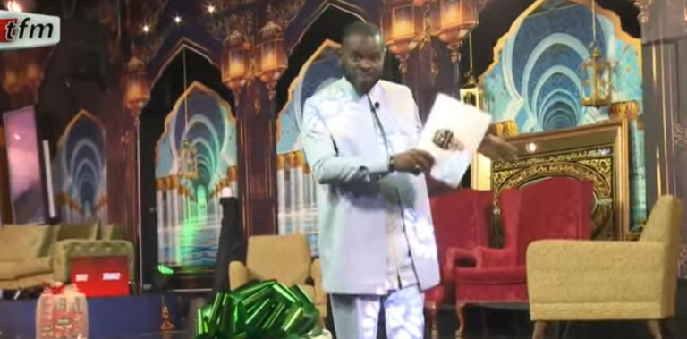 L’abondance des chroniqueurs sur les plateaux : Pape Cheikh Diallo s’interroge sur leur cursus ...