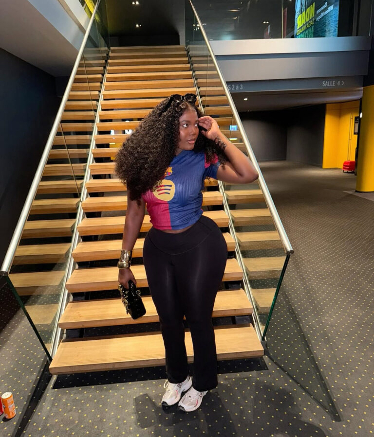 Adja Everywhere enflamme Instagram avec des clichés incendiaires