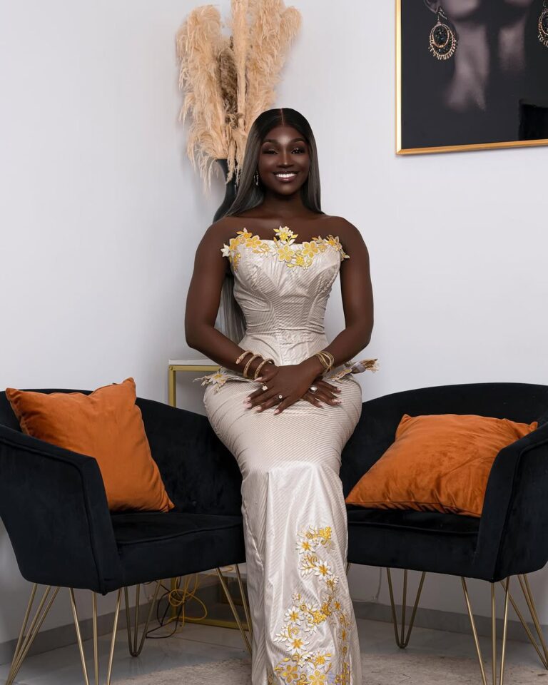 Astou Sall et Ndakhté dévoilent leurs tenues après la Korité