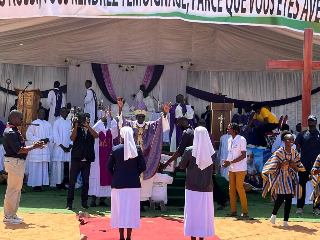 JMJ 2025 : Mgr Benjamin Ndiaye invite la jeunesse chrétienne à une foi ...