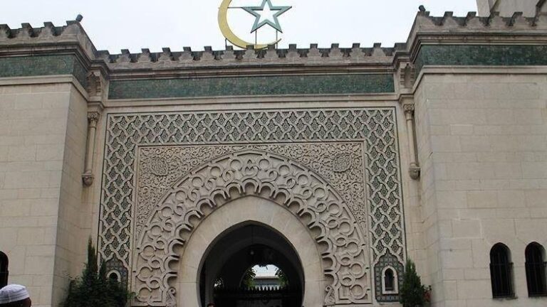 France : Accusé d’avoir transformé la mosquée de Metz en décor de ...
