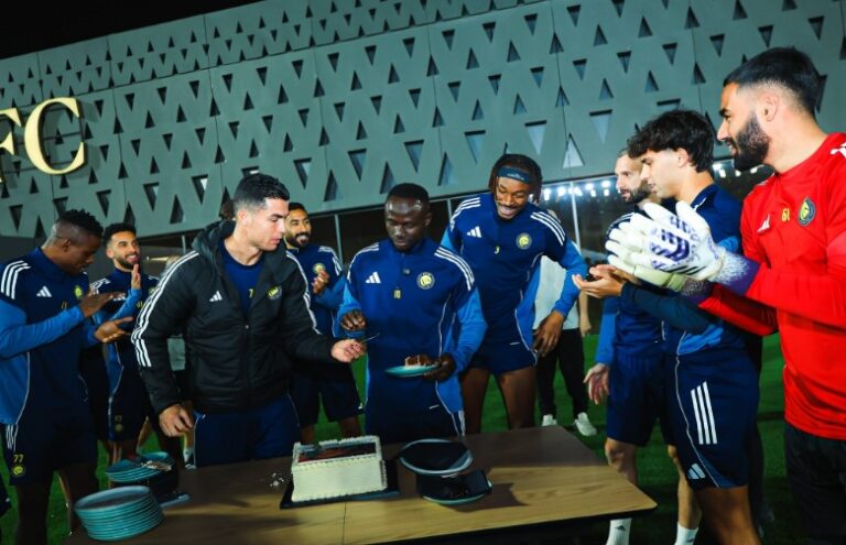 (Vidéo) Al Nassr célèbre le champion d’Afrique Sadio Mané comme un ...