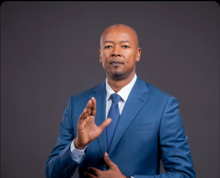 Nouveau ministre de la Culture : Alpha Thiam entre en scène sans répétition